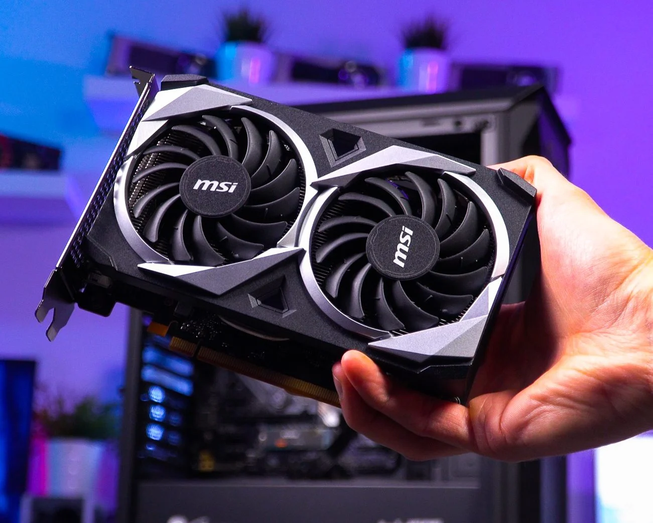 x-kom GmbH Wie überprüfst du, ob deine Grafikkarte zum Mainboard passt?